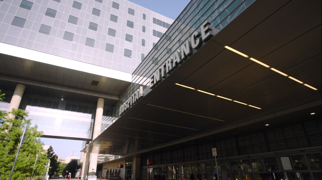 Simmons Cancer Center earns exceptional rating in its renewal as an NCI ...