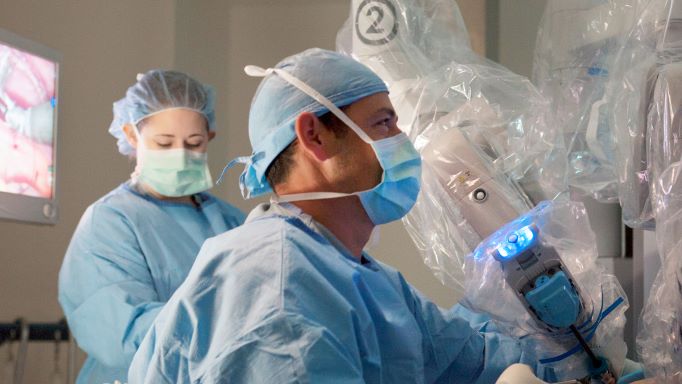 UCSF Surgeons Perform First Pure Robotic Whipple Surgery in the Bay ...